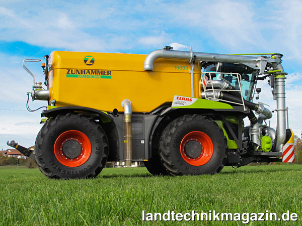 Bild 7: Der Gülletank mit 16 cbm Volumen besteht beim neuen Zunhammer ...